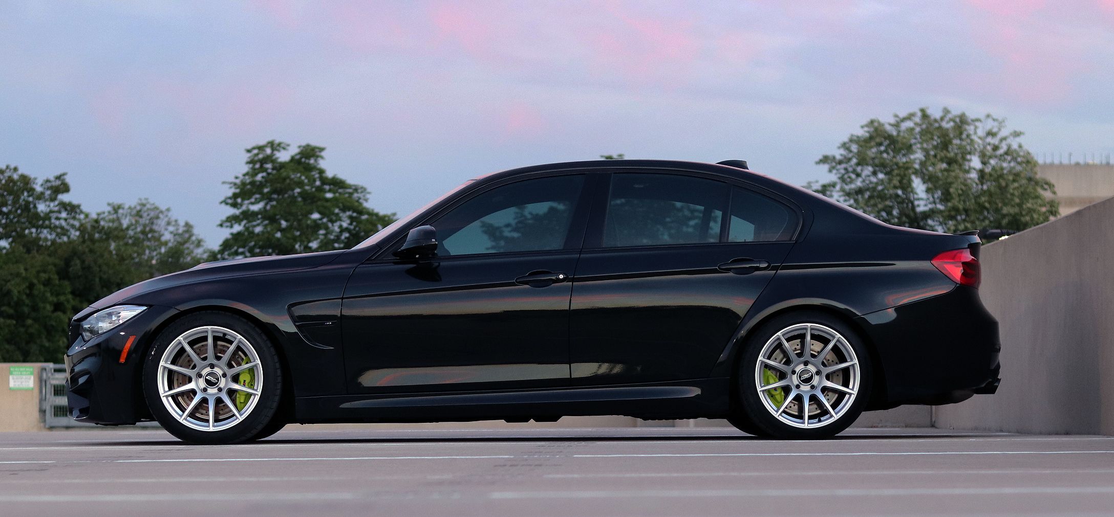 BMW F80 M3 with 18" SM-10 Wheels in Race Silver