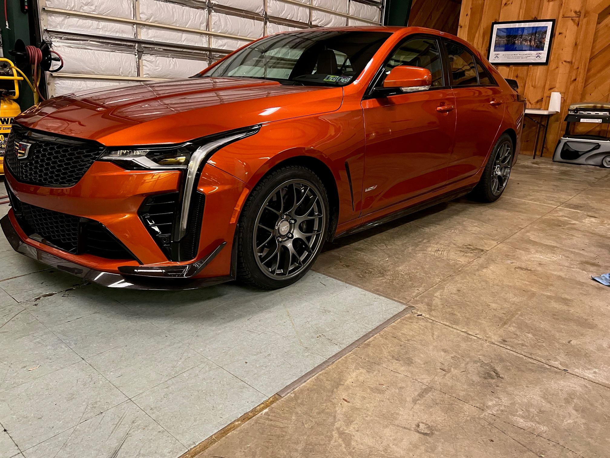 Cadillac CT4-V Blackwing with 18" EC-7 Wheels in Anthracite