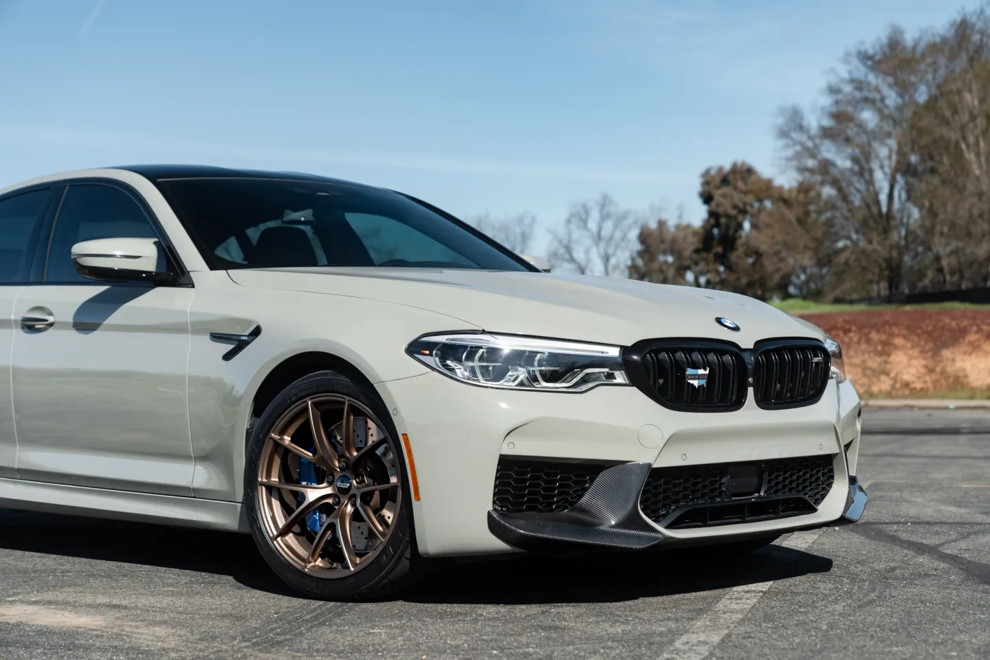 BMW F90 M5 with 19" VS-5RS Wheels in Satin Bronze