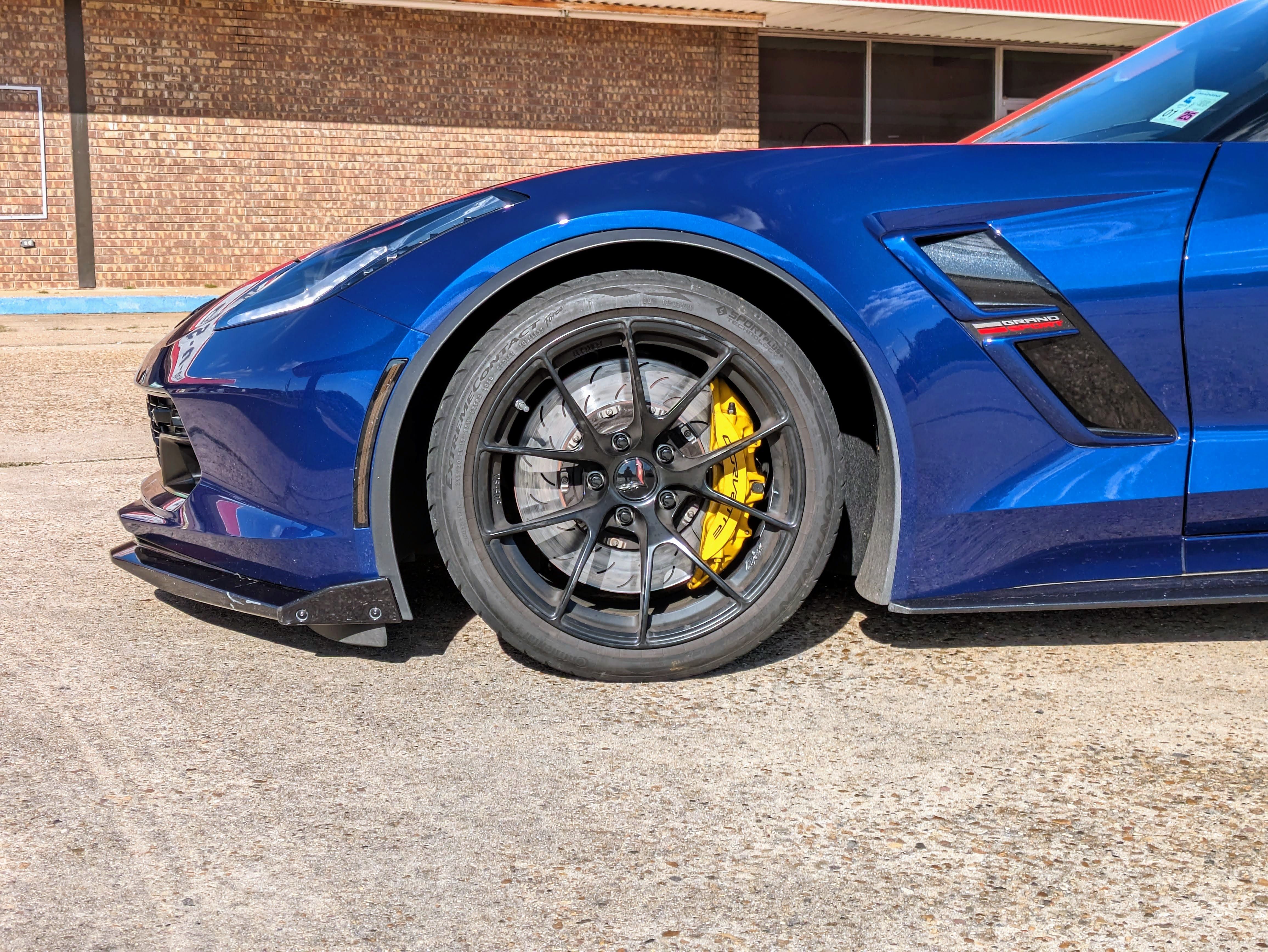 Chevrolet C7 Corvette Grand Sport with 18"/19" VS-5RS Wheels in Satin Black