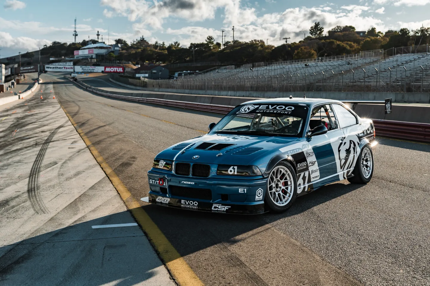 BMW E36 3 Series with 17" ARC-8 Wheels in Hyper Silver