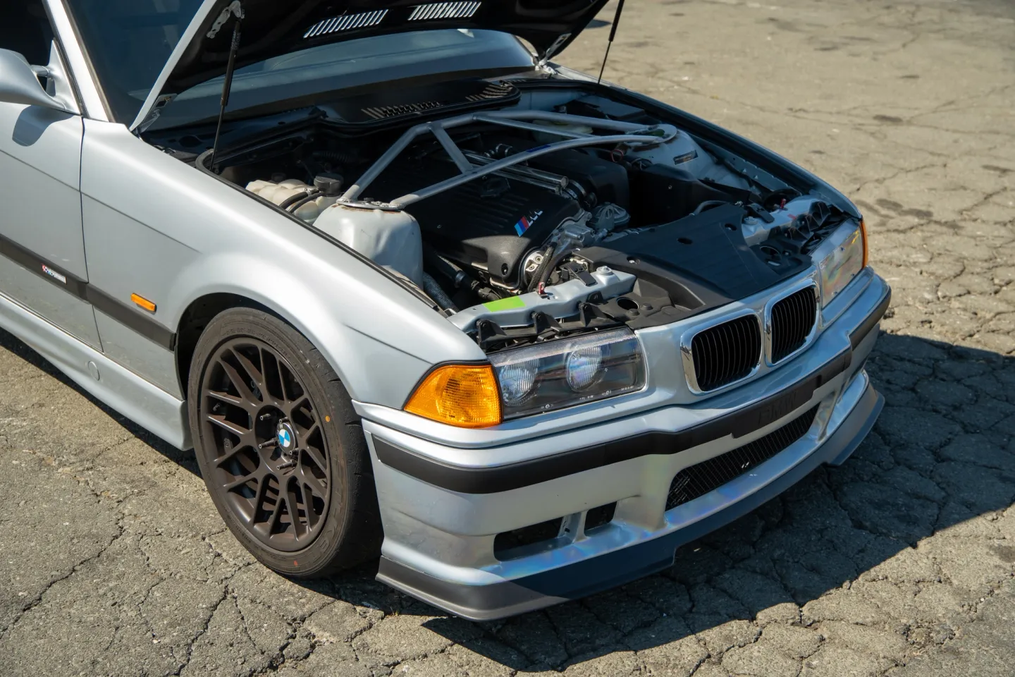 BMW E36 M3 with 17" ARC-8R Wheels in Satin Black