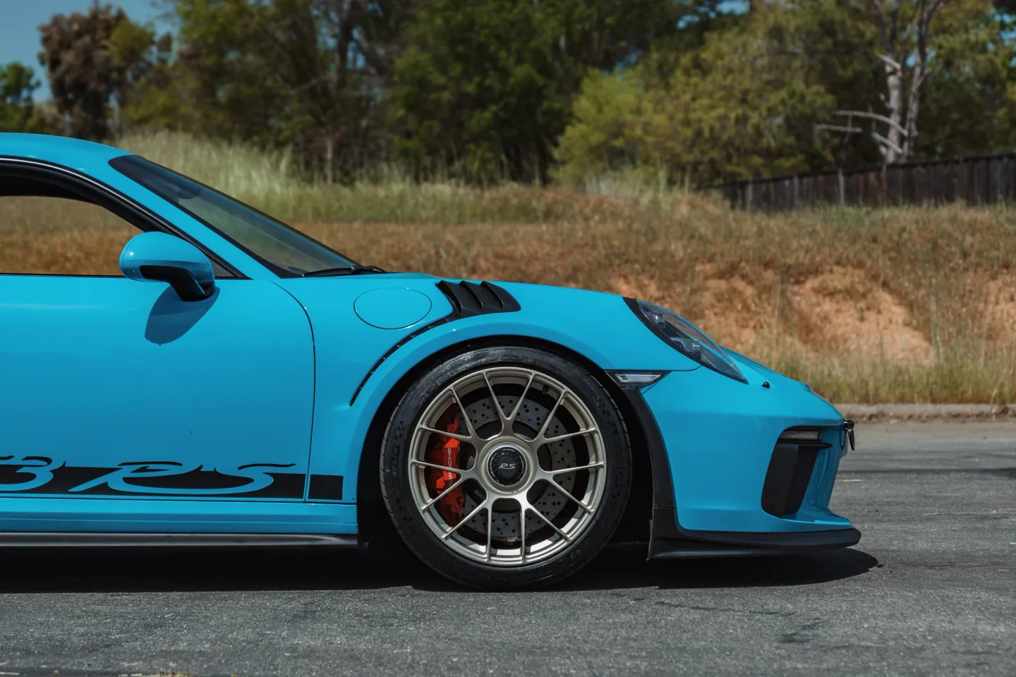 Porsche 911 991.2 GT3 RS with 19" EC-7RS Wheels in Motorsport Gold