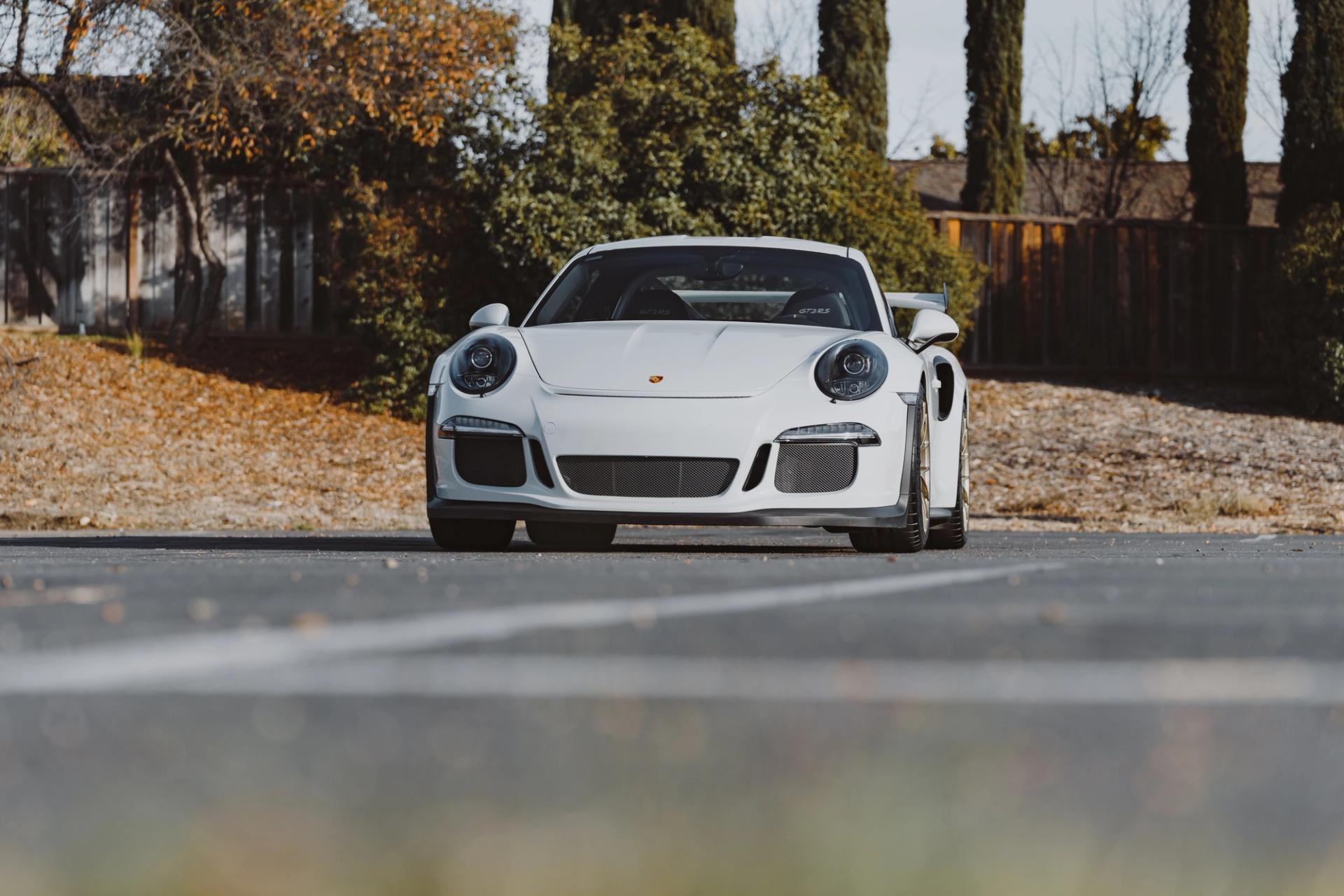 Porsche 911 991.1 GT3 RS with 19" EC-7RS Wheels in Motorsport Gold