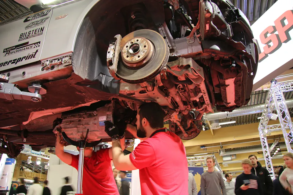 Live BMW 335I Track Build at the Bilsport Performance & Custom Motor Show