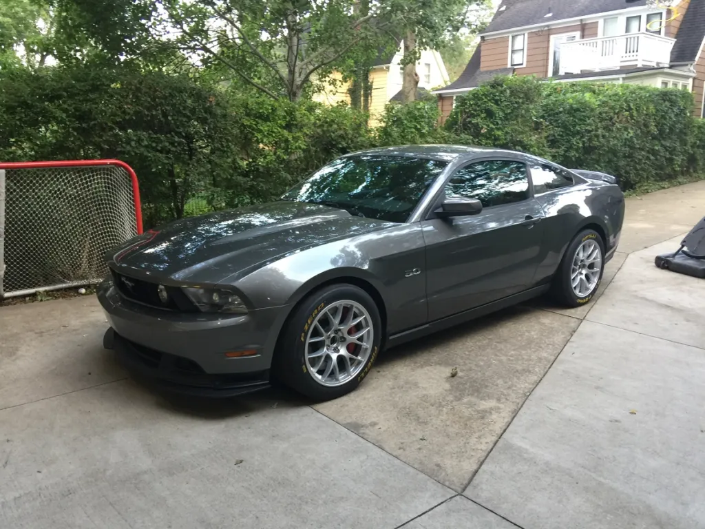 Ford S197 Mustang GT with 18" EC-7 Wheels in Race Silver