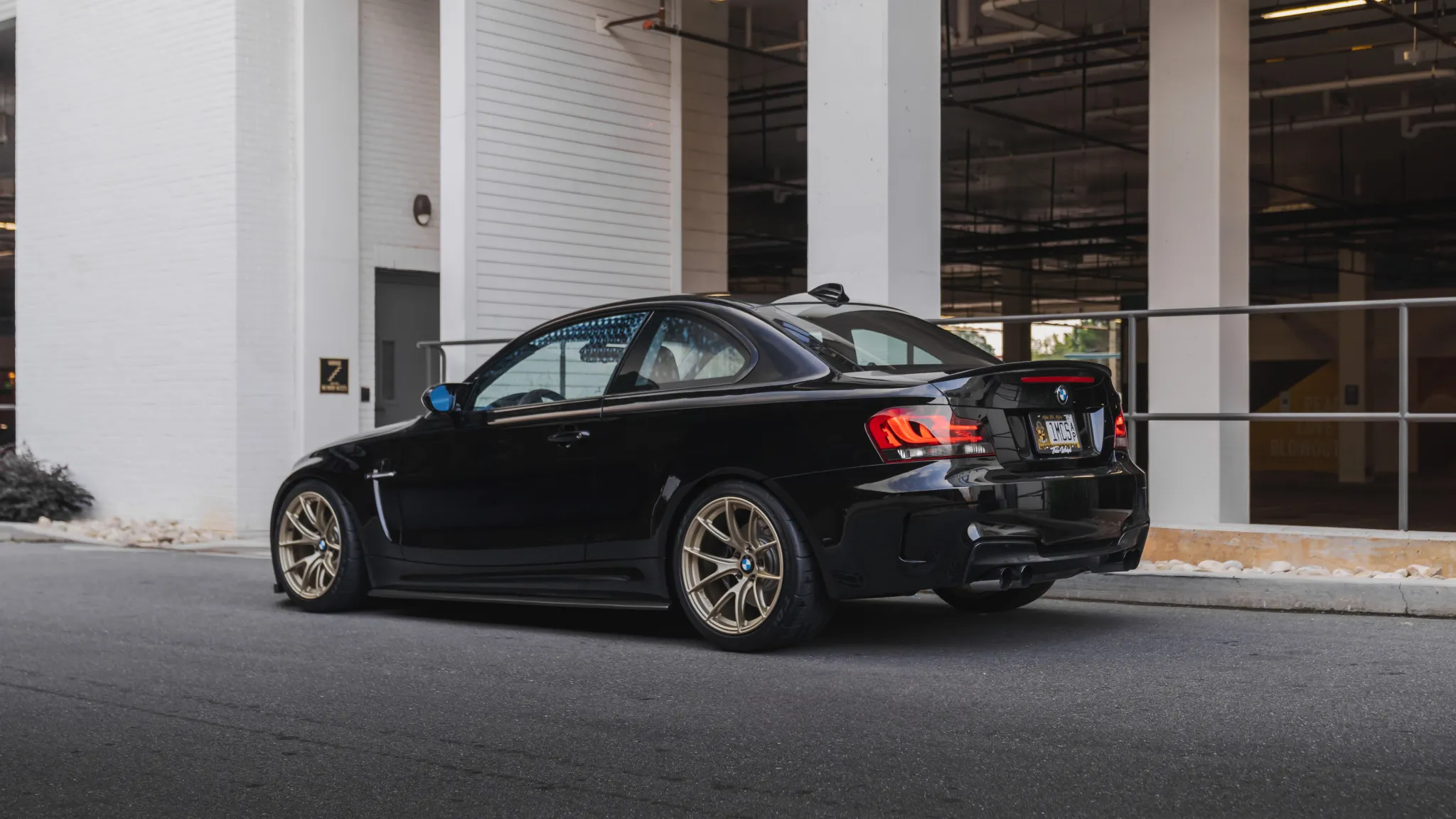 BMW E82 Coupe 1 Series with 18" VS-5RS Wheels in Motorsport Gold