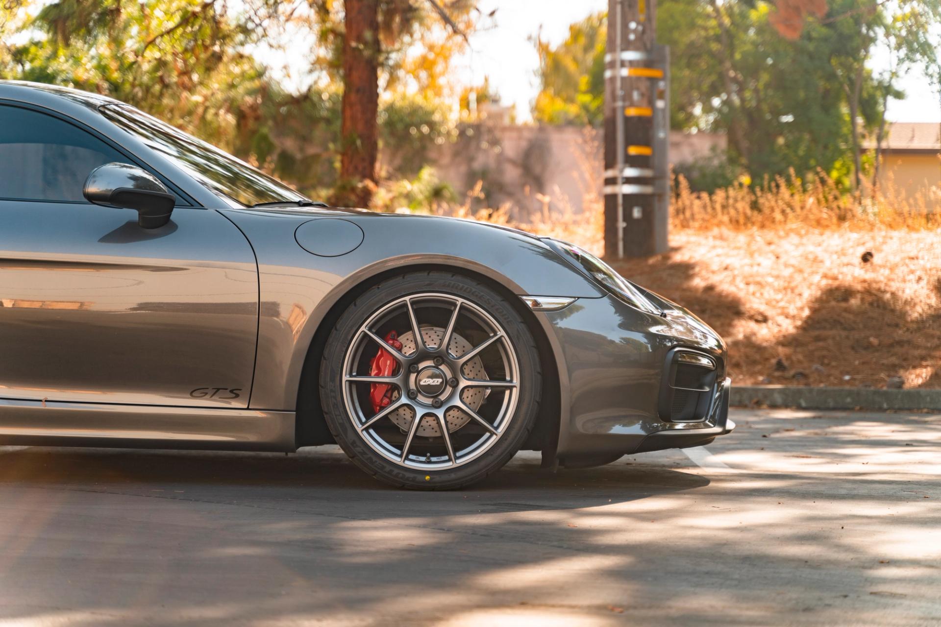 Porsche 981 Cayman GTS with 19" SM-10 Wheels in Anthracite