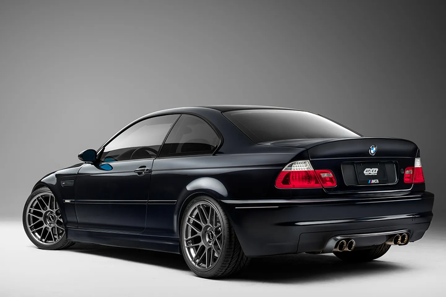 BMW E46 M3 with 19" ARC-8 Wheels in Anthracite