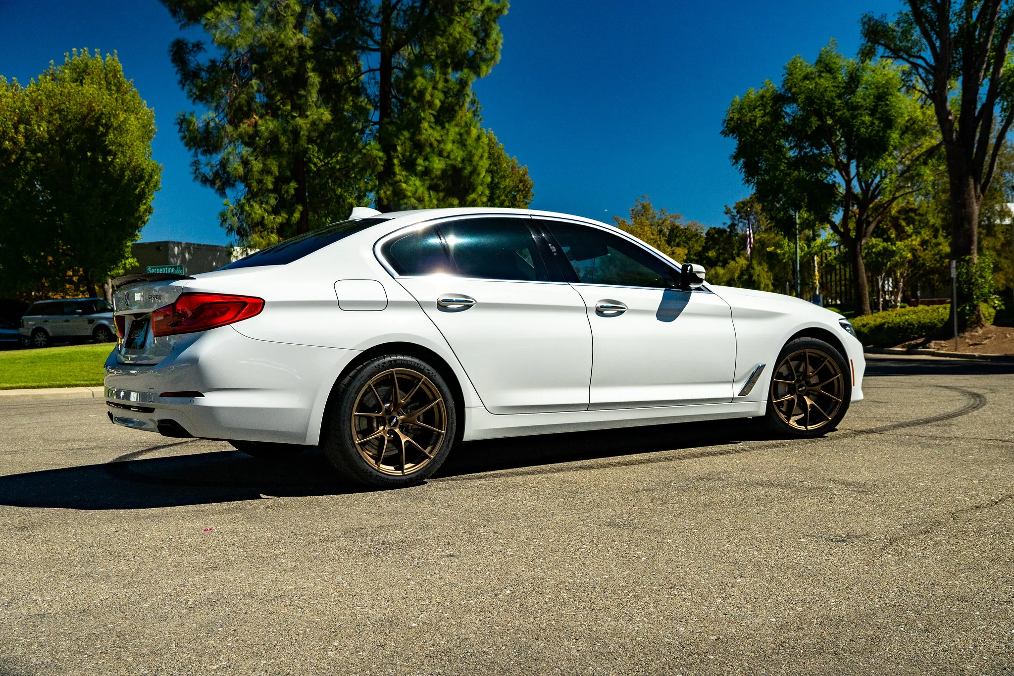 BMW G31 Wagon 5 Series with 19" VS-5RS Wheels in Satin Bronze