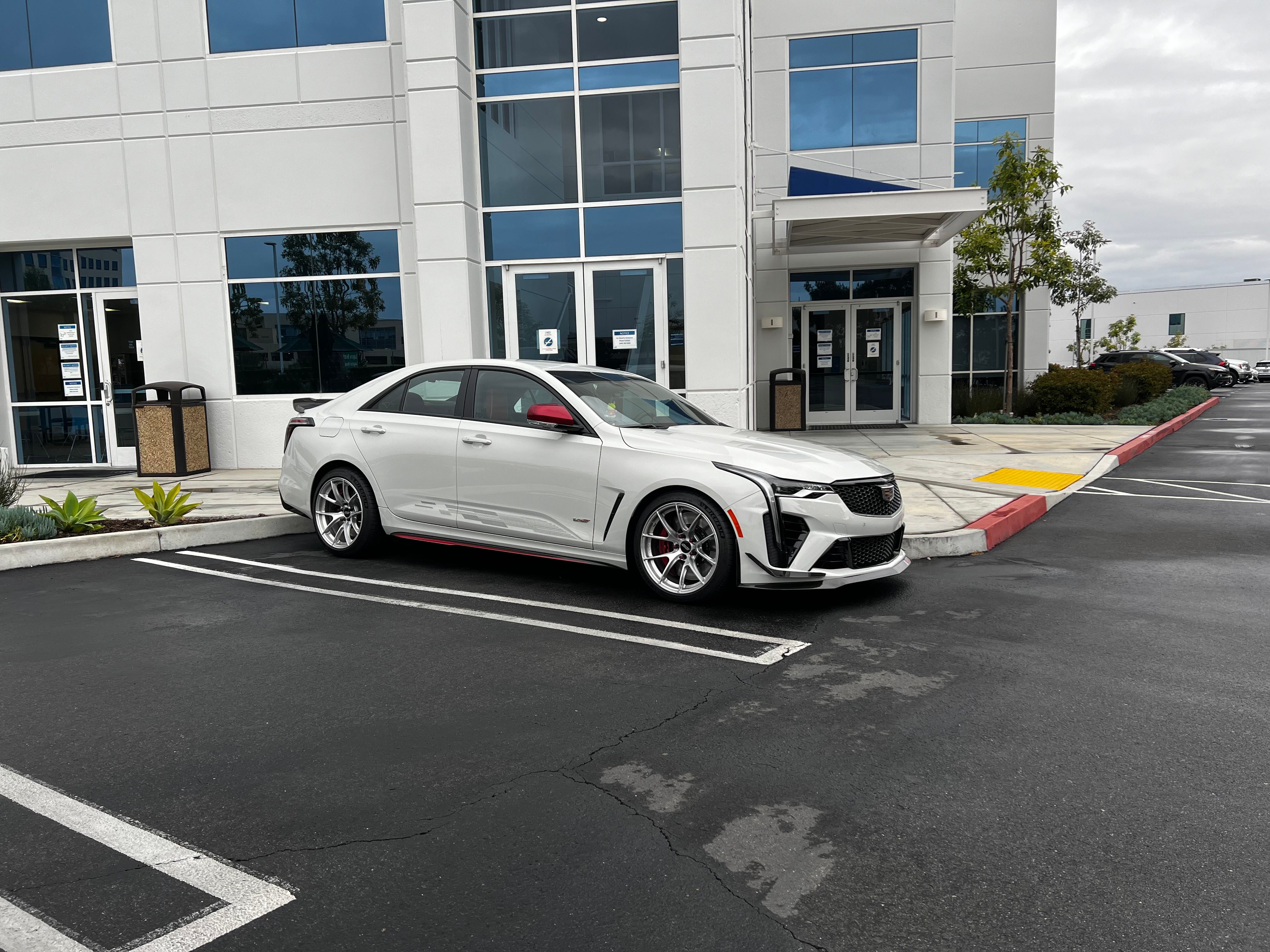 Cadillac CT4-V Blackwing with 18" VS-5RS Wheels in Brushed Clear