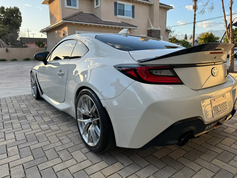 Toyota GR86 with 18" VS-5RS Wheels in Brushed Clear