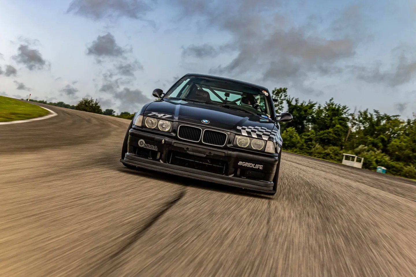 BMW E36 M3 with 17" ARC-8 Wheels in Hyper Black