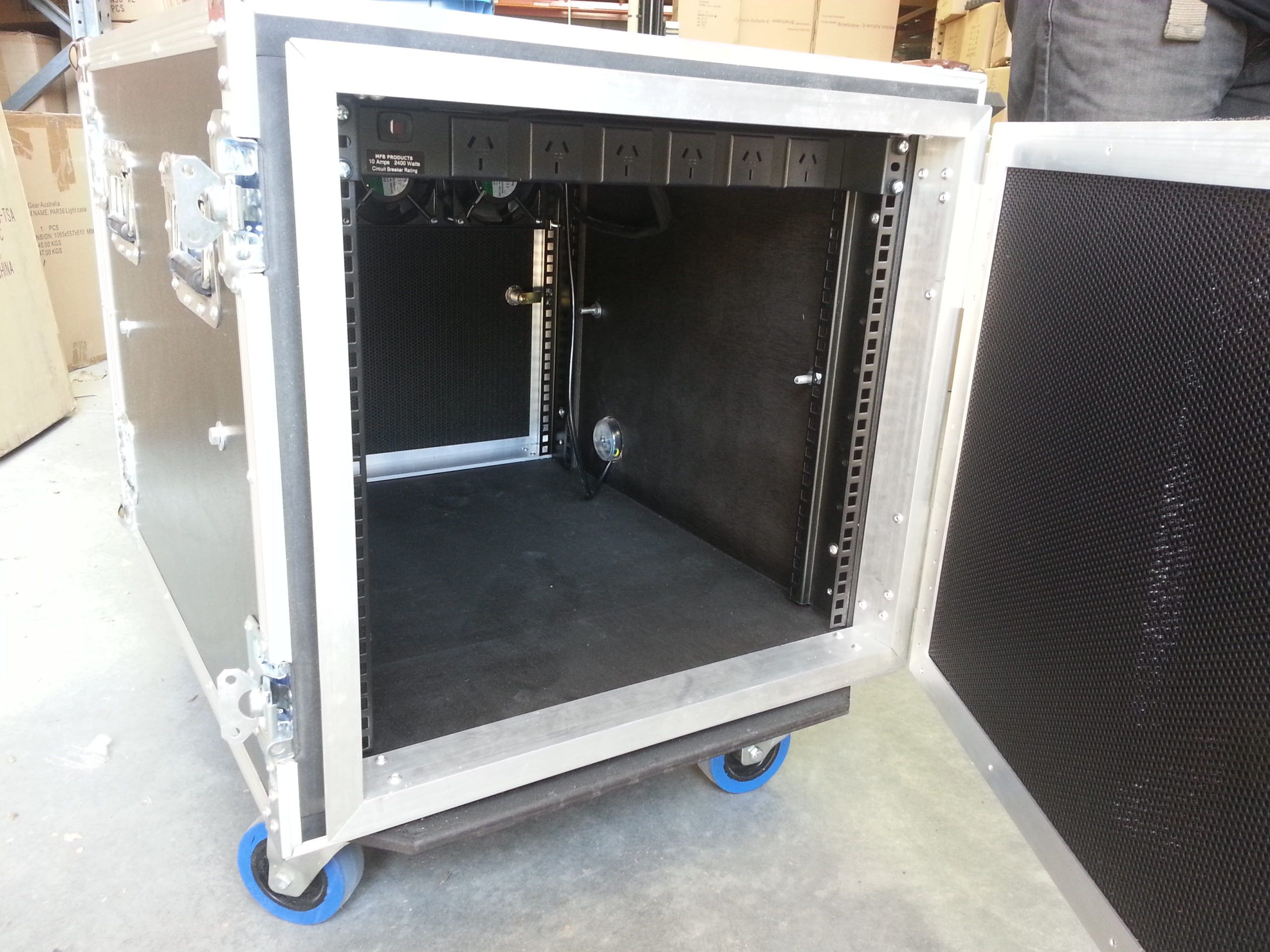 Custom Heavy Duty 8RU Server Rack Case | Protectapack