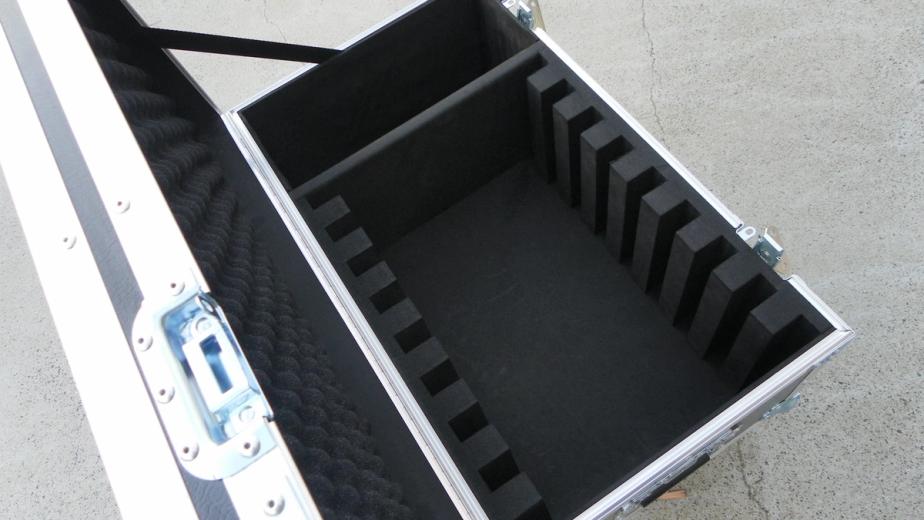 Small Custom Road Case With Wheels To Transport Laptops | Protectapack