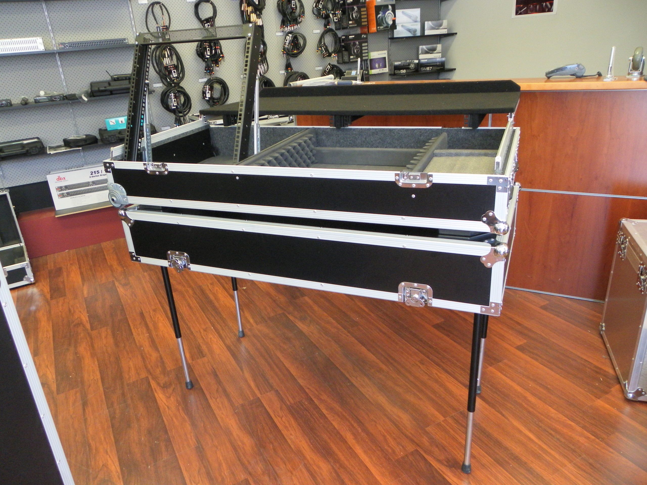 Custom Mixer Workstation Road Case With Adjustable Slanted Rack Strip ...