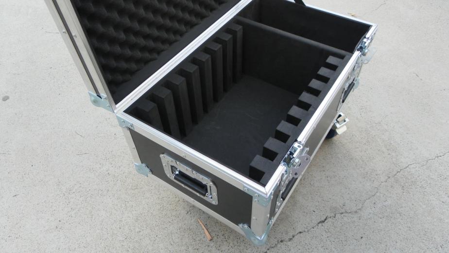 Small Custom Road Case With Wheels To Transport Laptops | Protectapack