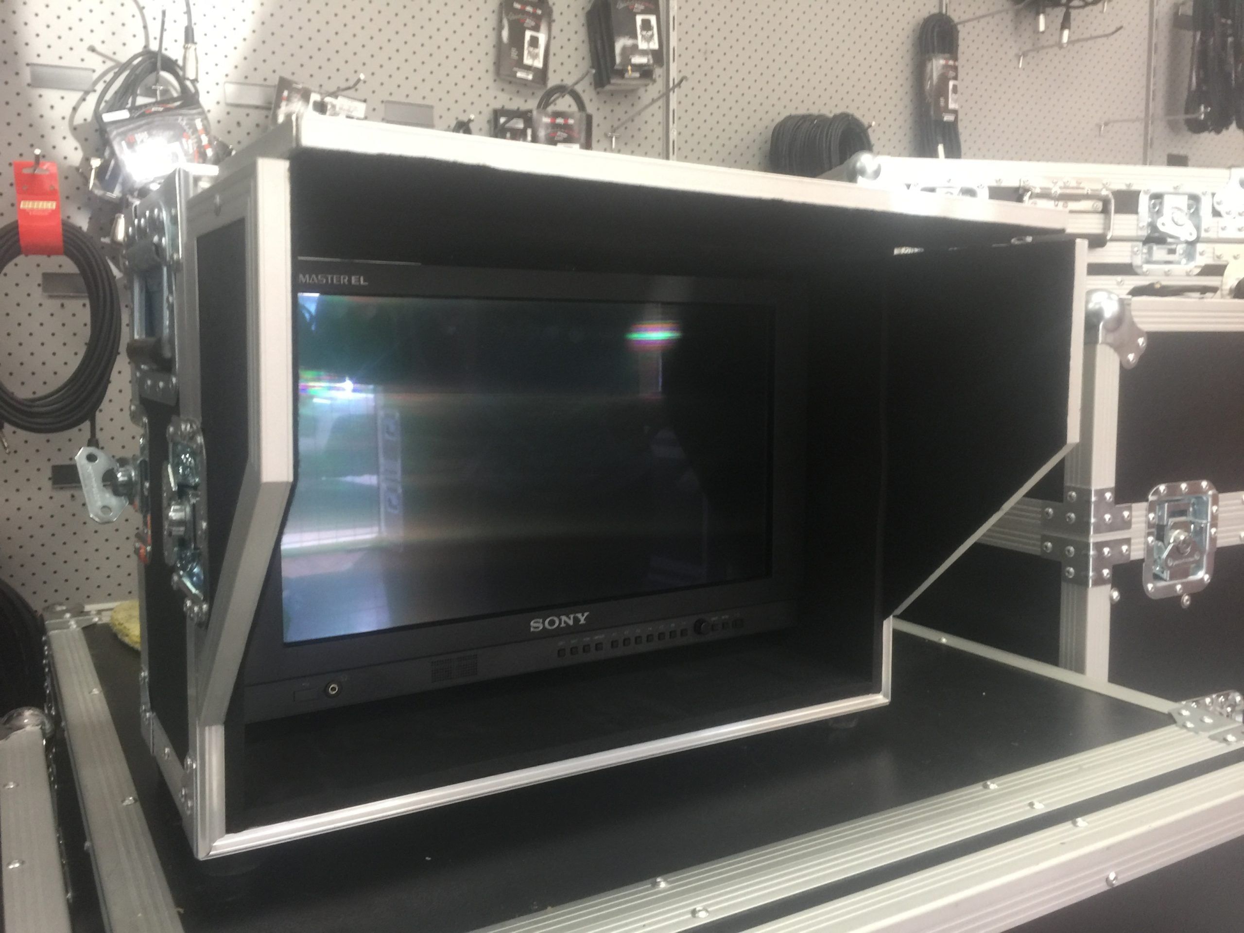 Monitor Case with Collapsible Shade Hood | Protectapack