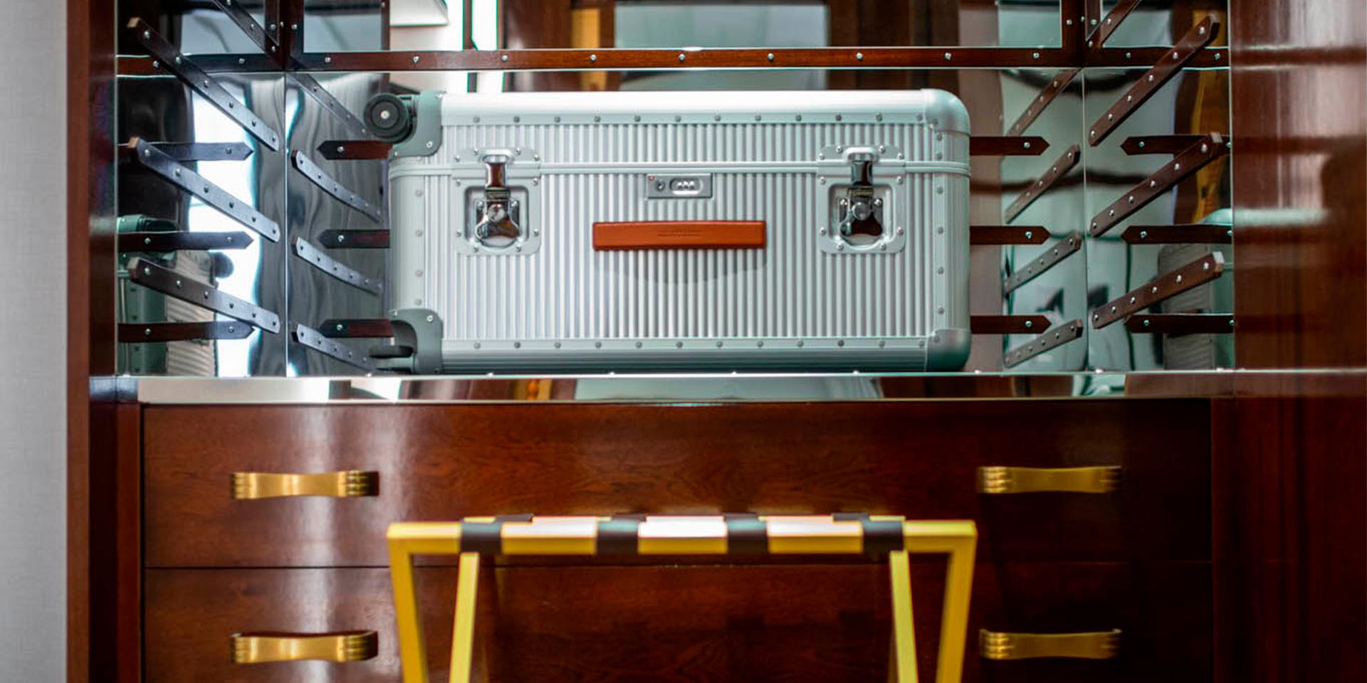 FPM Fabbrica Pelletterie Milano - Accessories Maker | Artemest