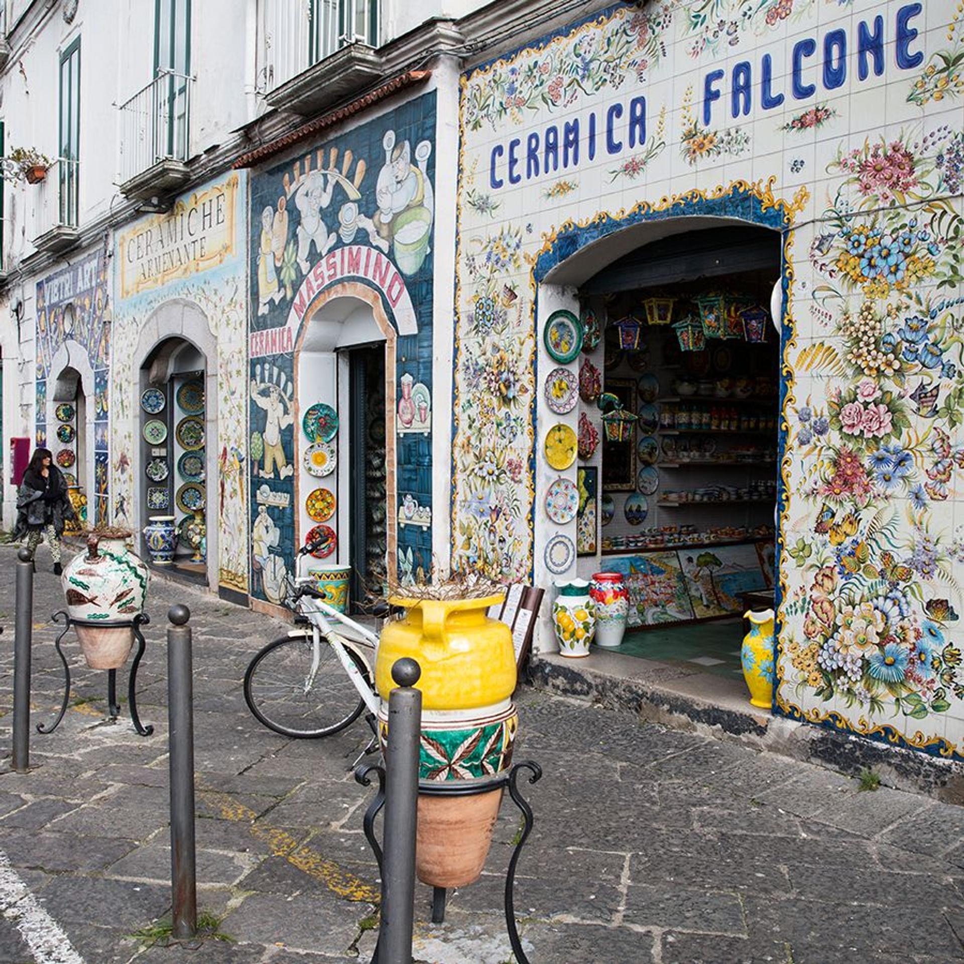 Pinto, Italian Ceramics by the Sea | Artemest