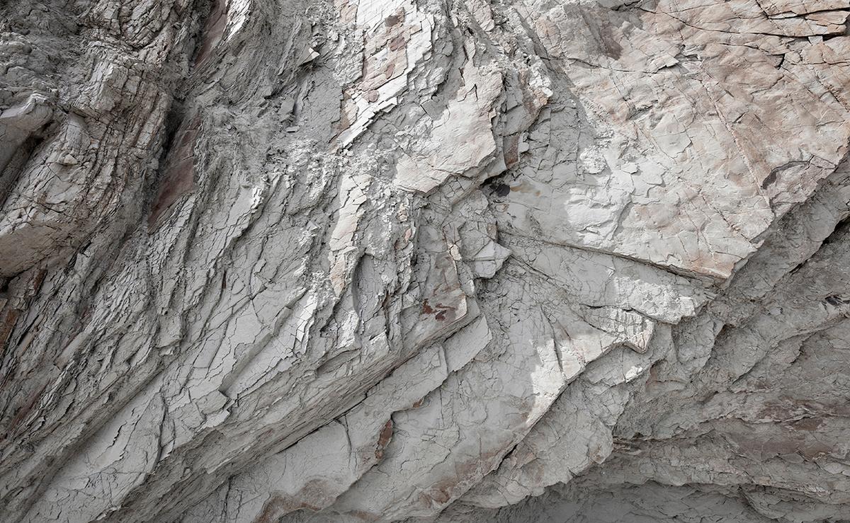 Naked Stone Artemest
