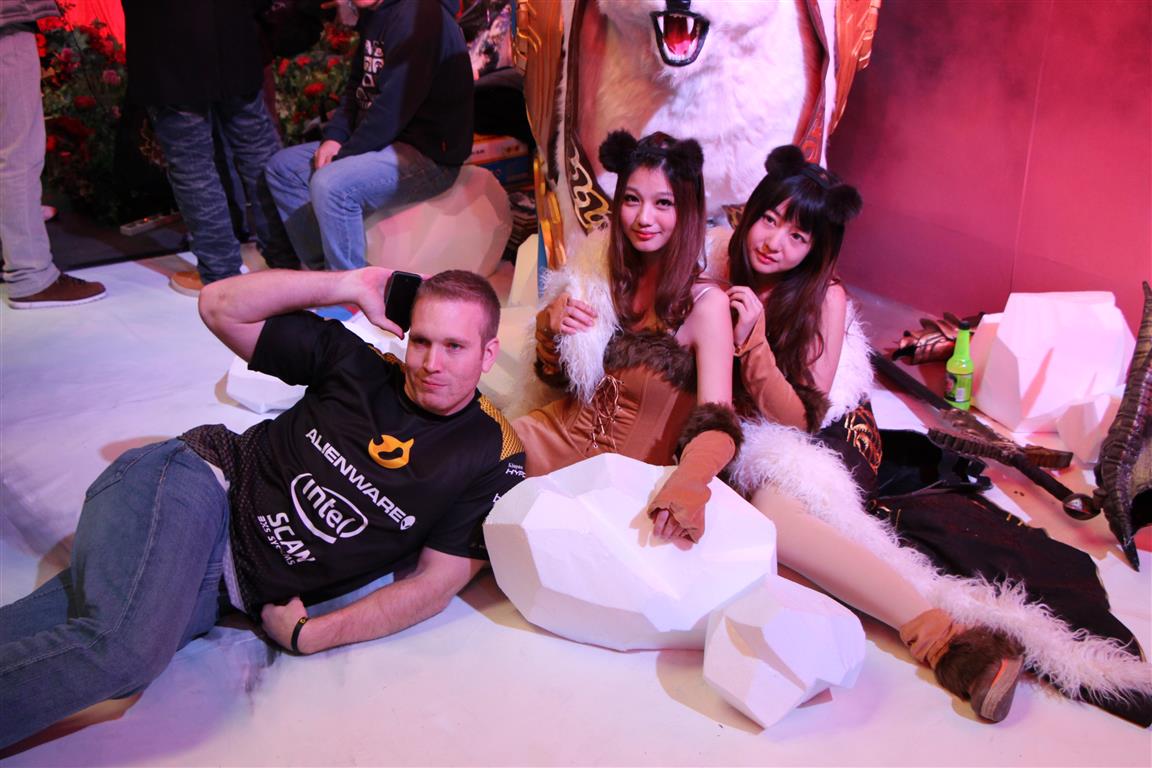 Interview with Lassiz, Team Dignitas Overwatch streamer | Dignitas