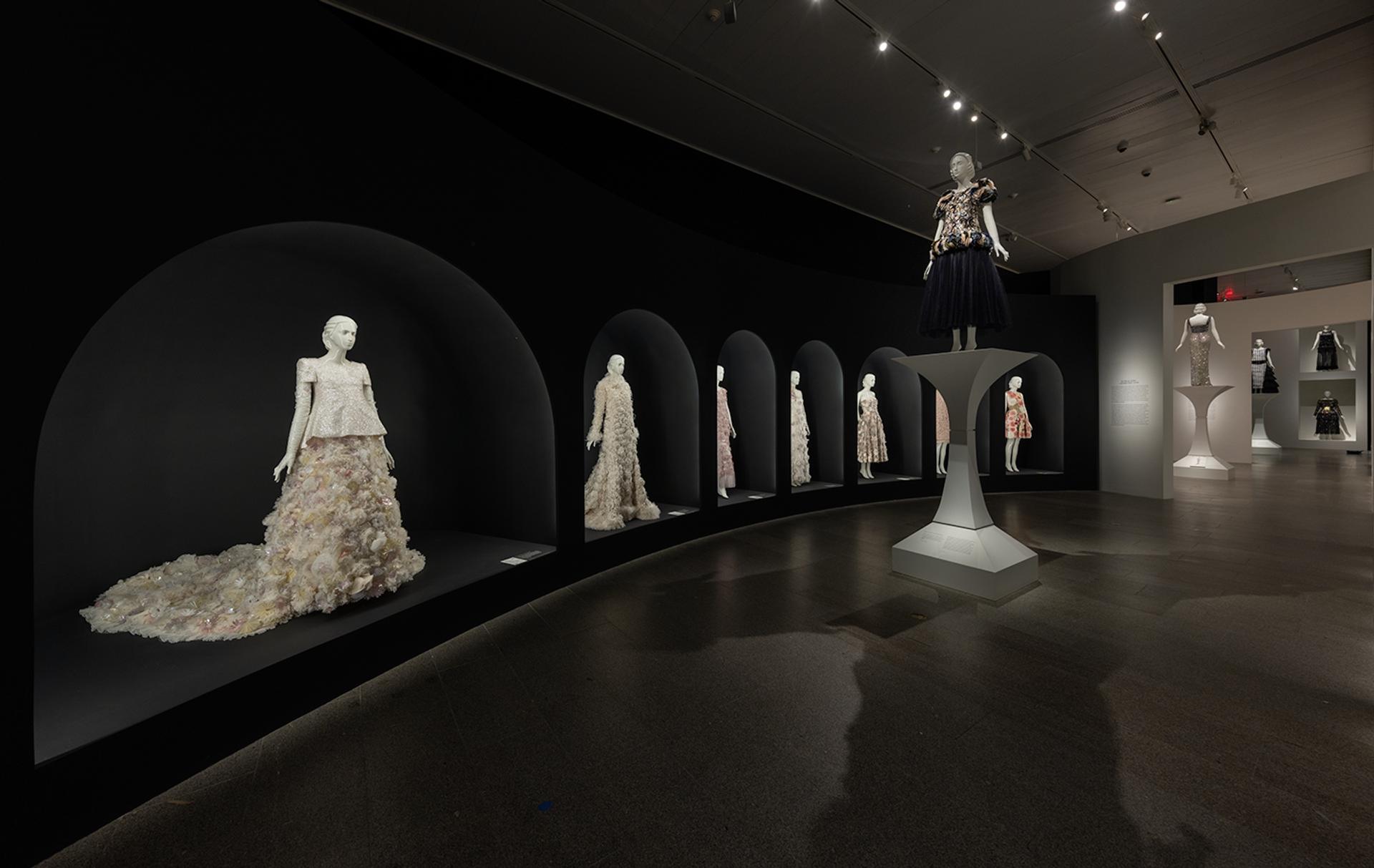 Karl Lagerfeld: A Line of Beauty - The Metropolitan Museum of Art
