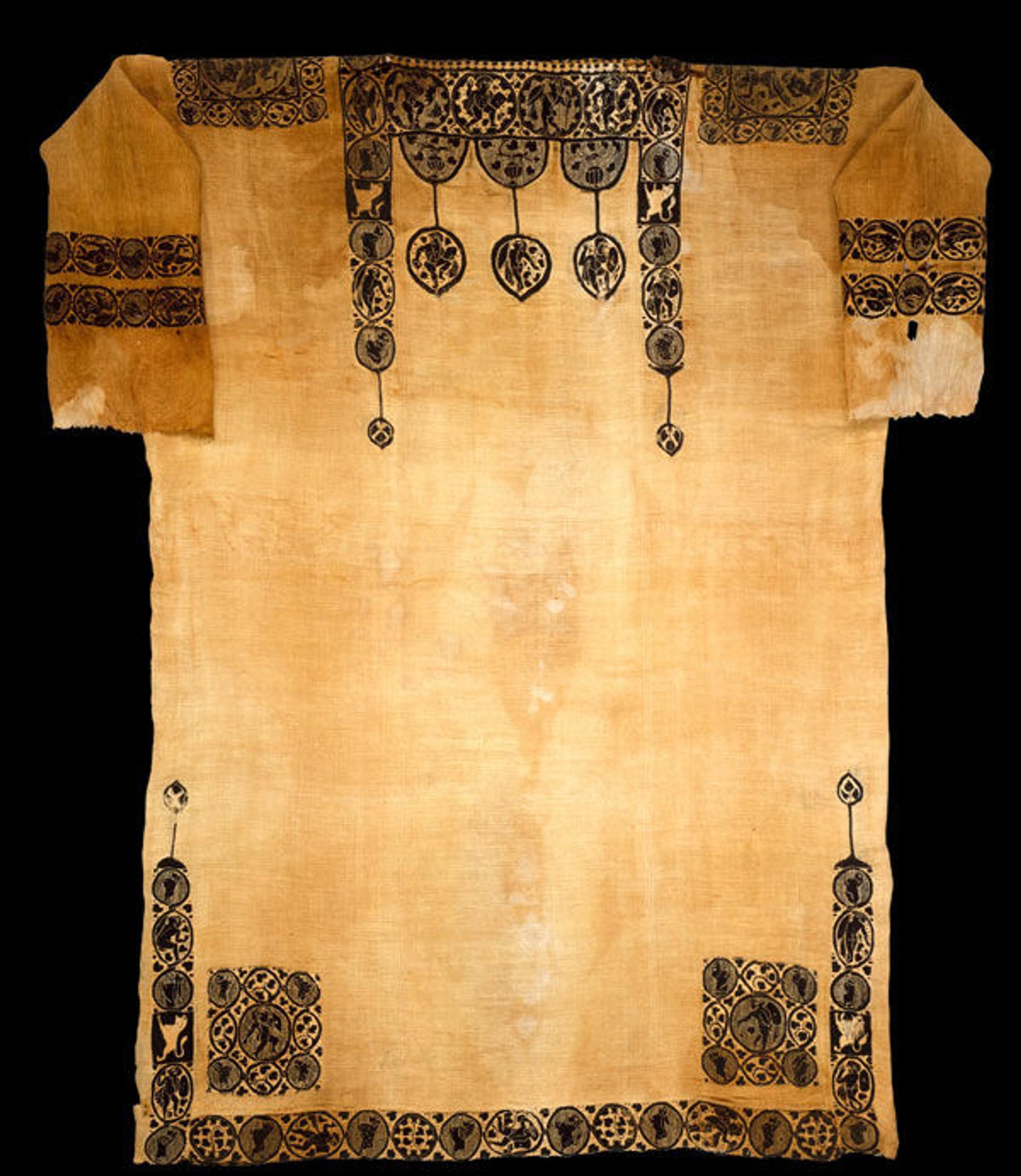 Why Vestments? An Introduction to Liturgical Textiles of the Post ...
