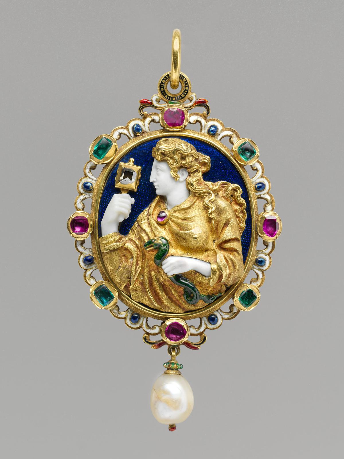 Renaissance Enameled Gold Jewelry: Distinguishing Between Old and New ...