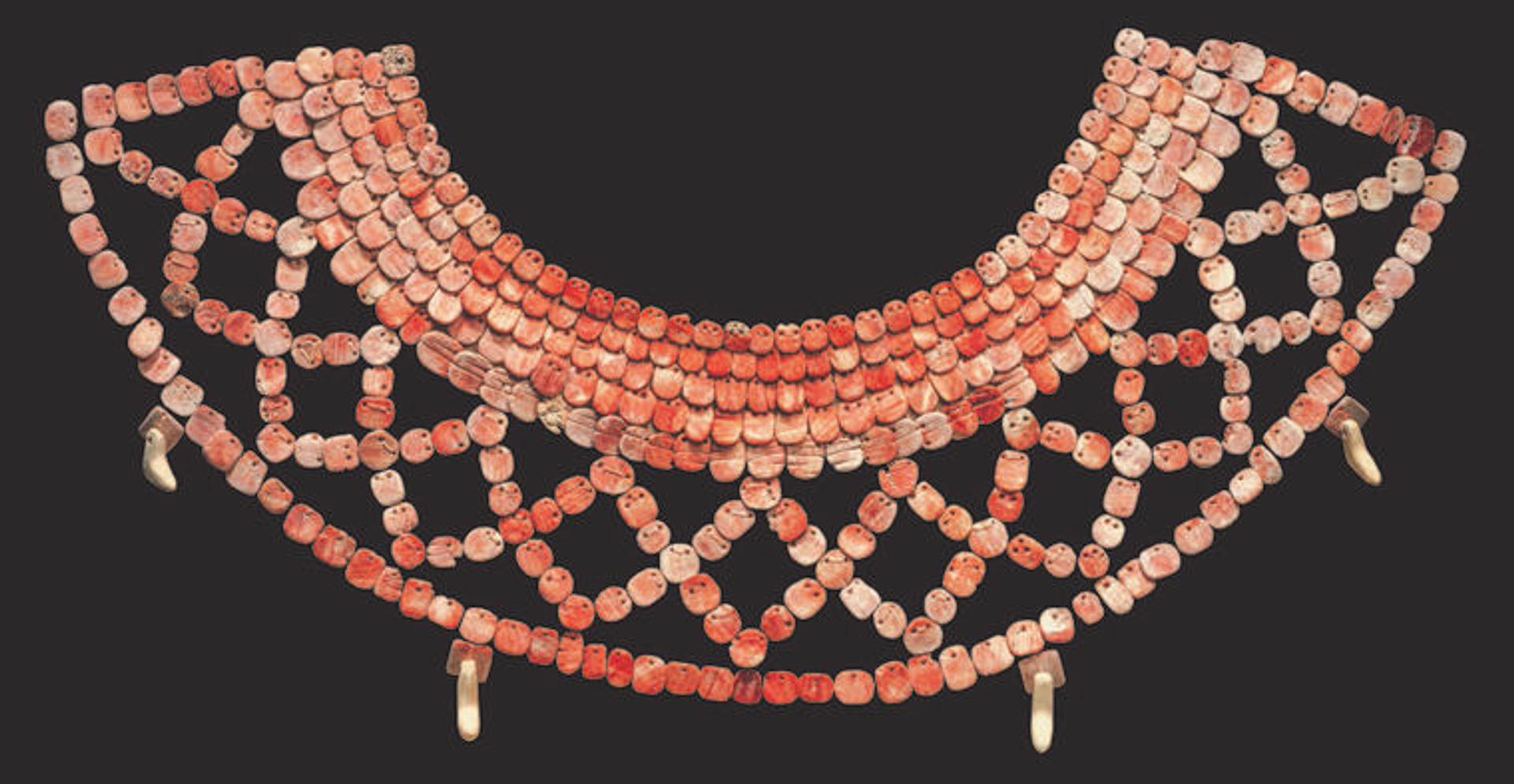 The Red Queen and Her Sisters: Women of Power in Golden Kingdoms - The ...