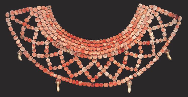 The Red Queen and Her Sisters: Women of Power in Golden Kingdoms - The ...