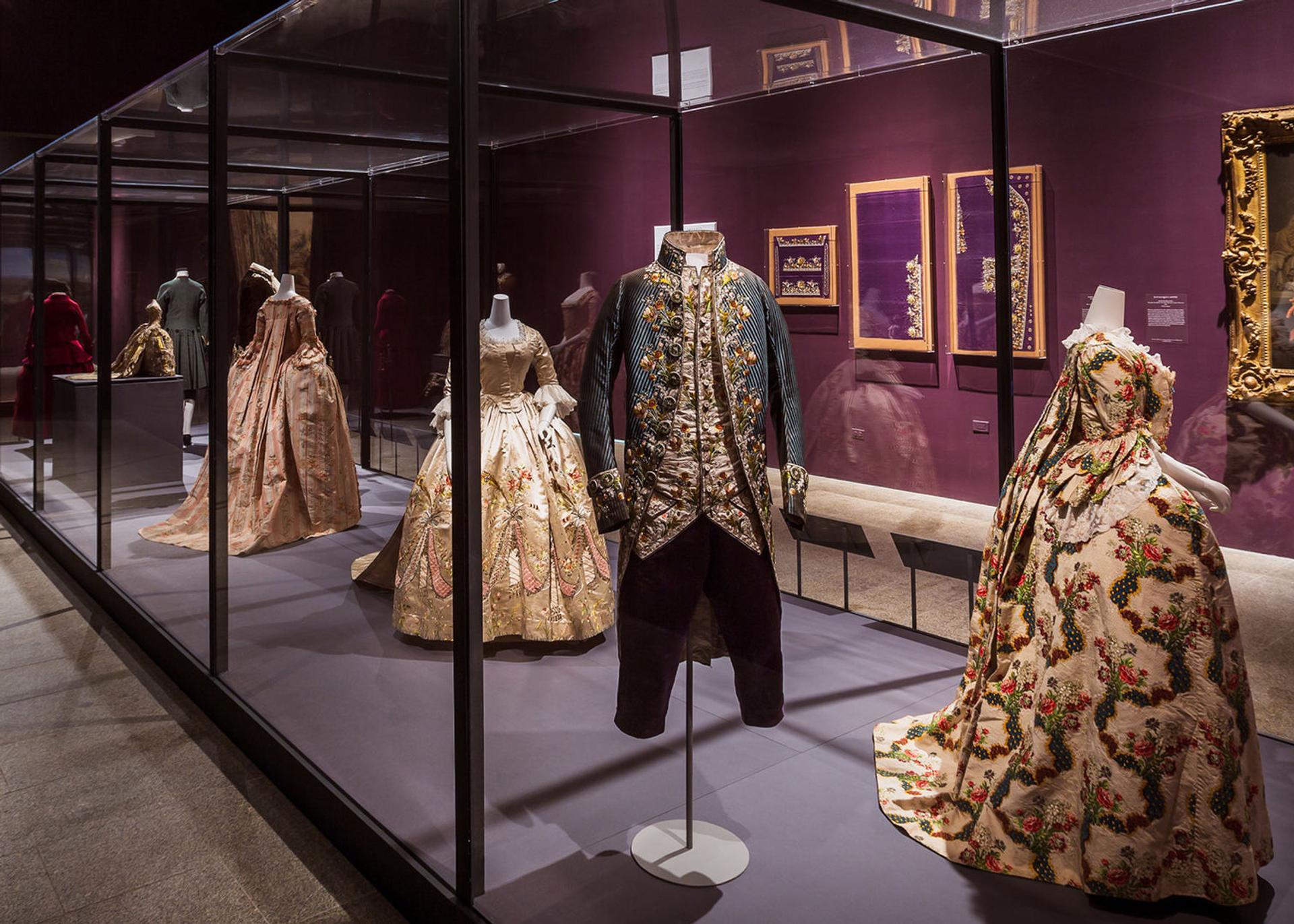 Costume Institute Conservation - The Metropolitan Museum of Art