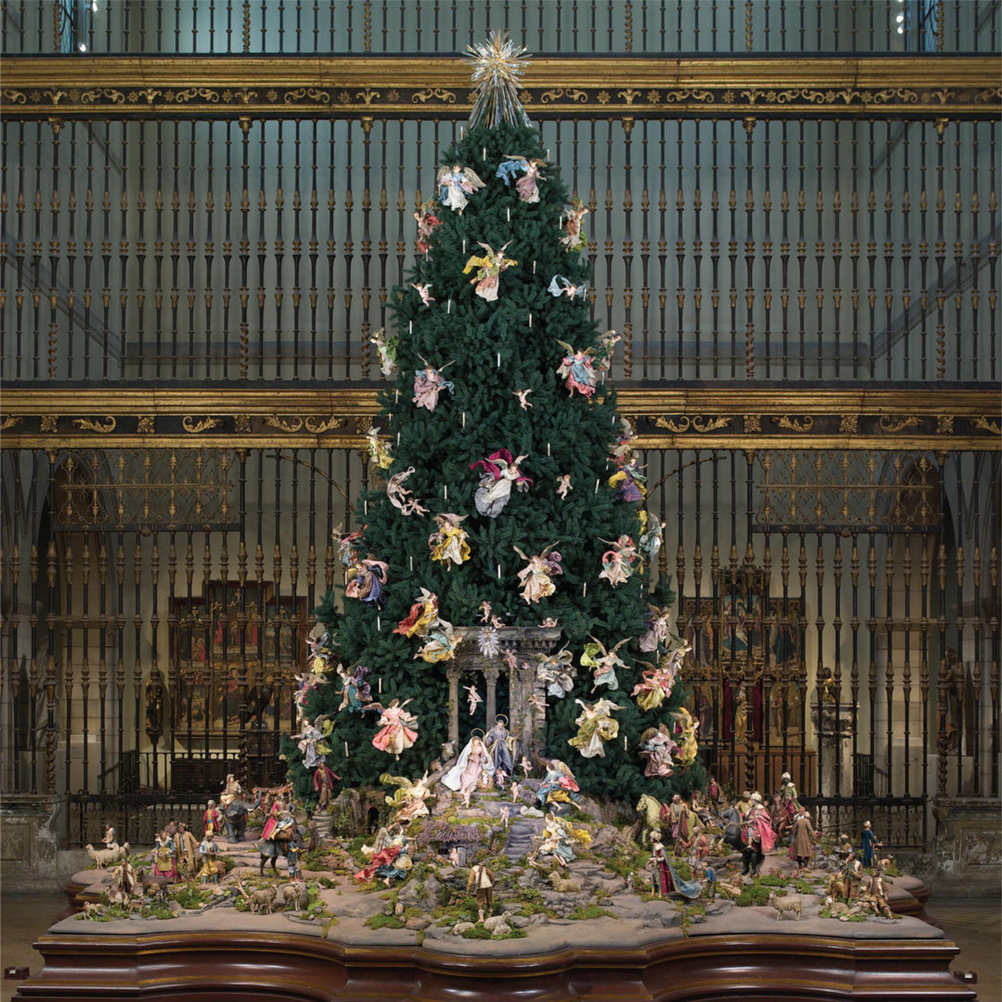 Christmas Tree and Neapolitan Baroque Crèche - The Metropolitan Museum ...