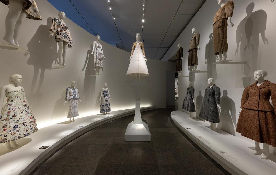 Karl Lagerfeld: A Line of Beauty - The Metropolitan Museum of Art