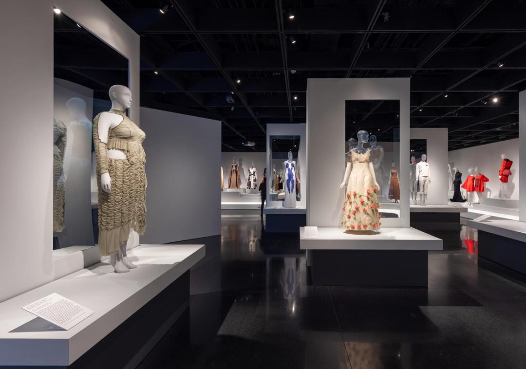 Women Dressing Women - The Metropolitan Museum of Art