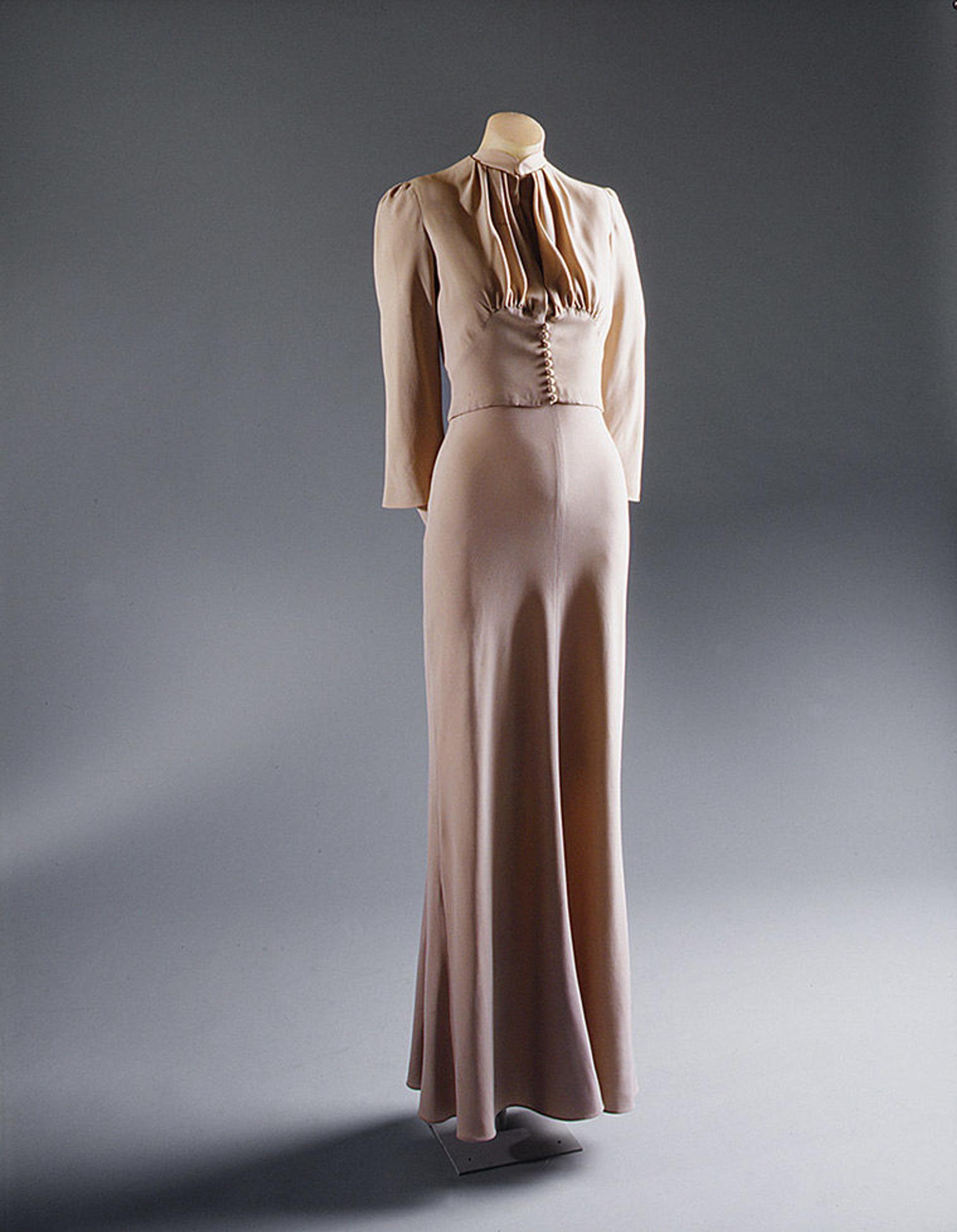 Fashion Back Stories: Linking Archival Material to Costume Institute ...