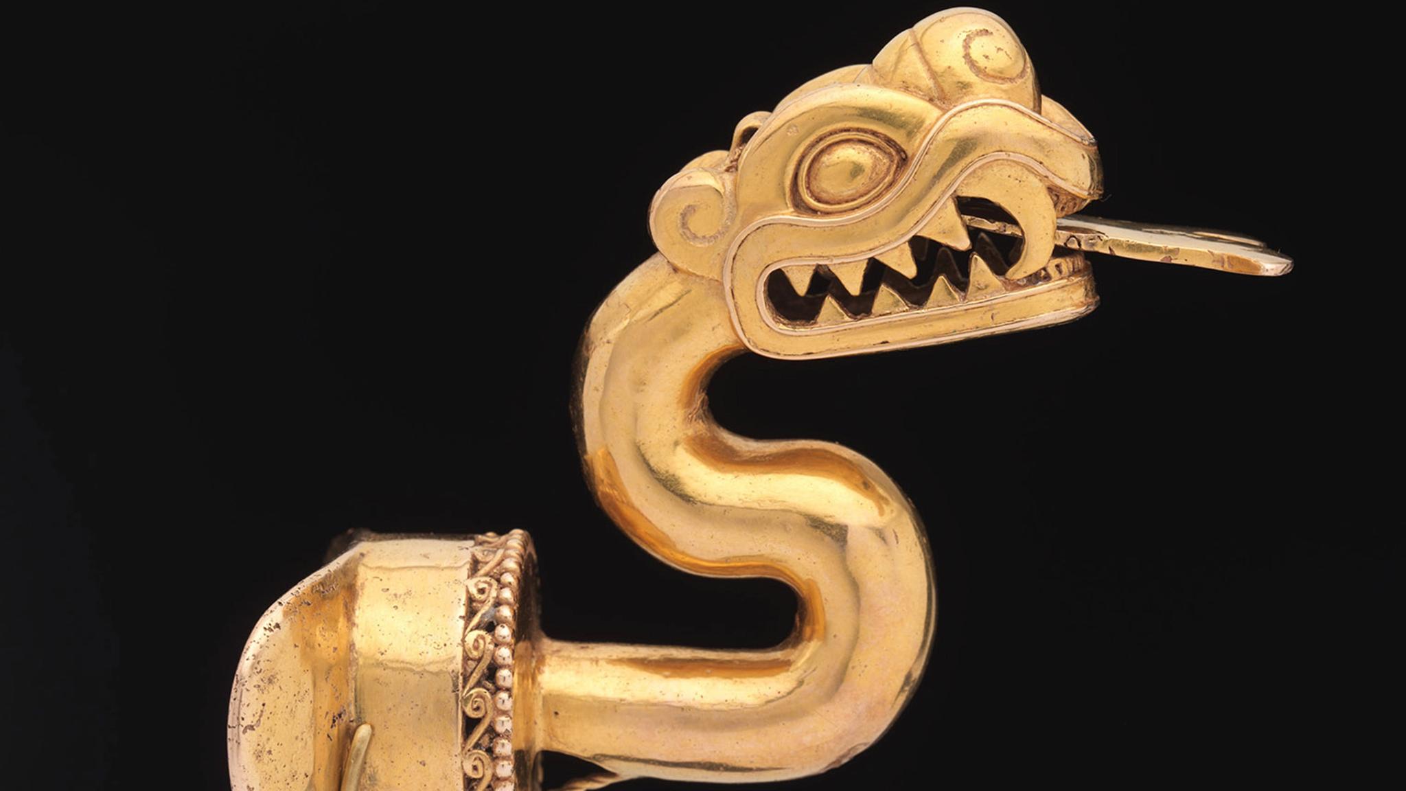 Mixtec (Ñuu Savi) artist(s) - Necklace with jaguar teeth-shaped beads ...