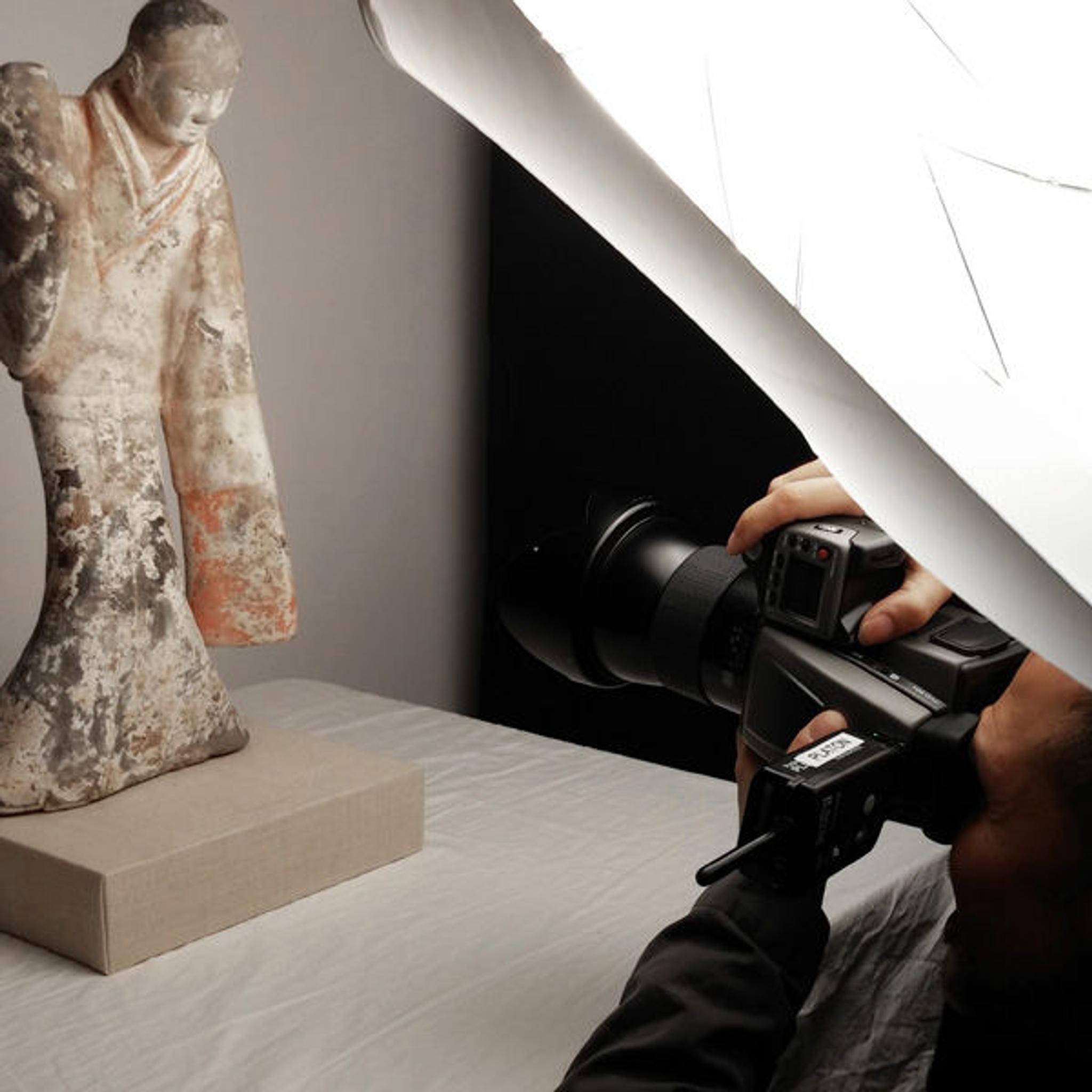 Crossing Cultures—Platon for China: Through the Looking Glass - The Metropolitan Museum of Art