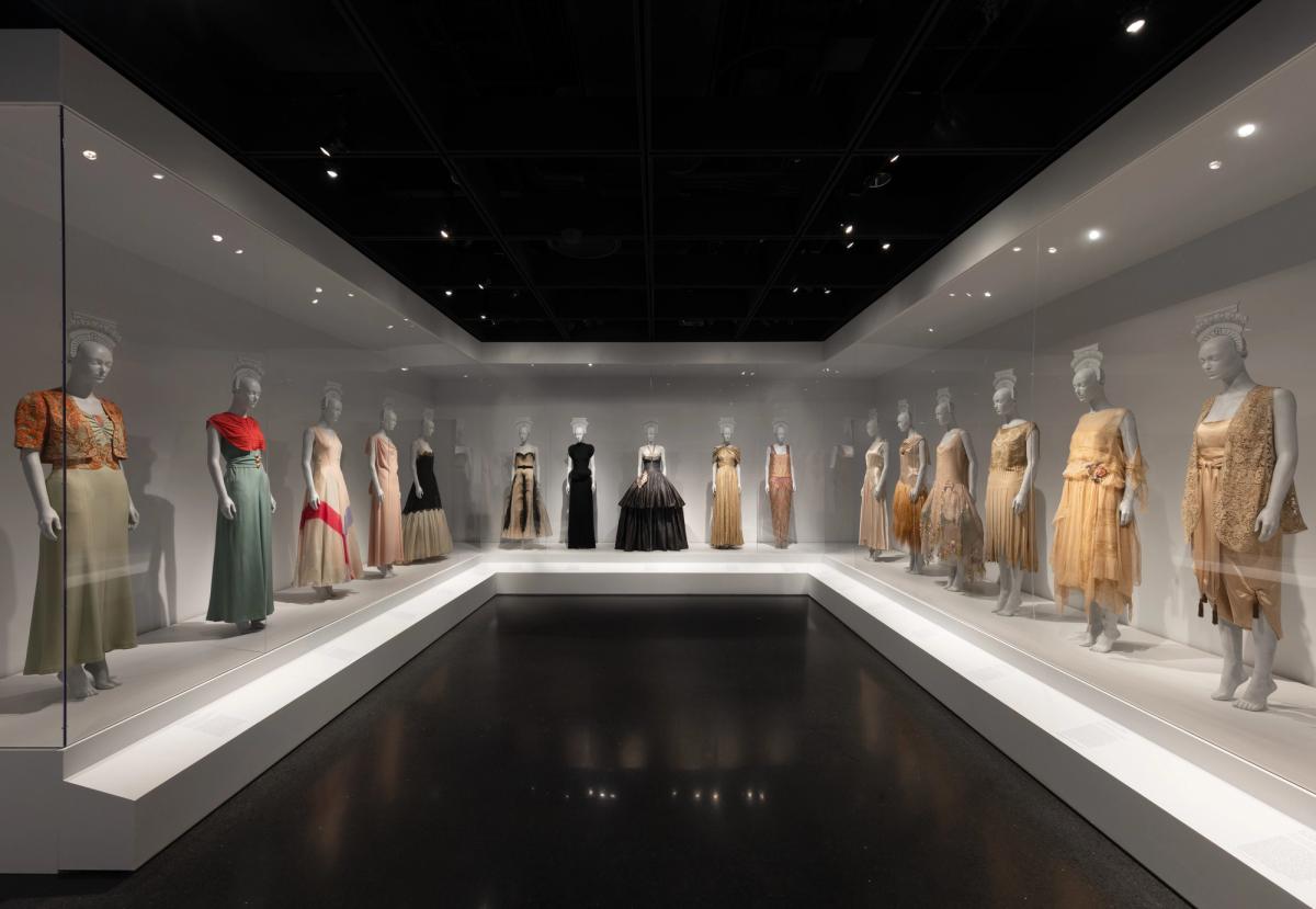 Women Dressing Women - The Metropolitan Museum of Art