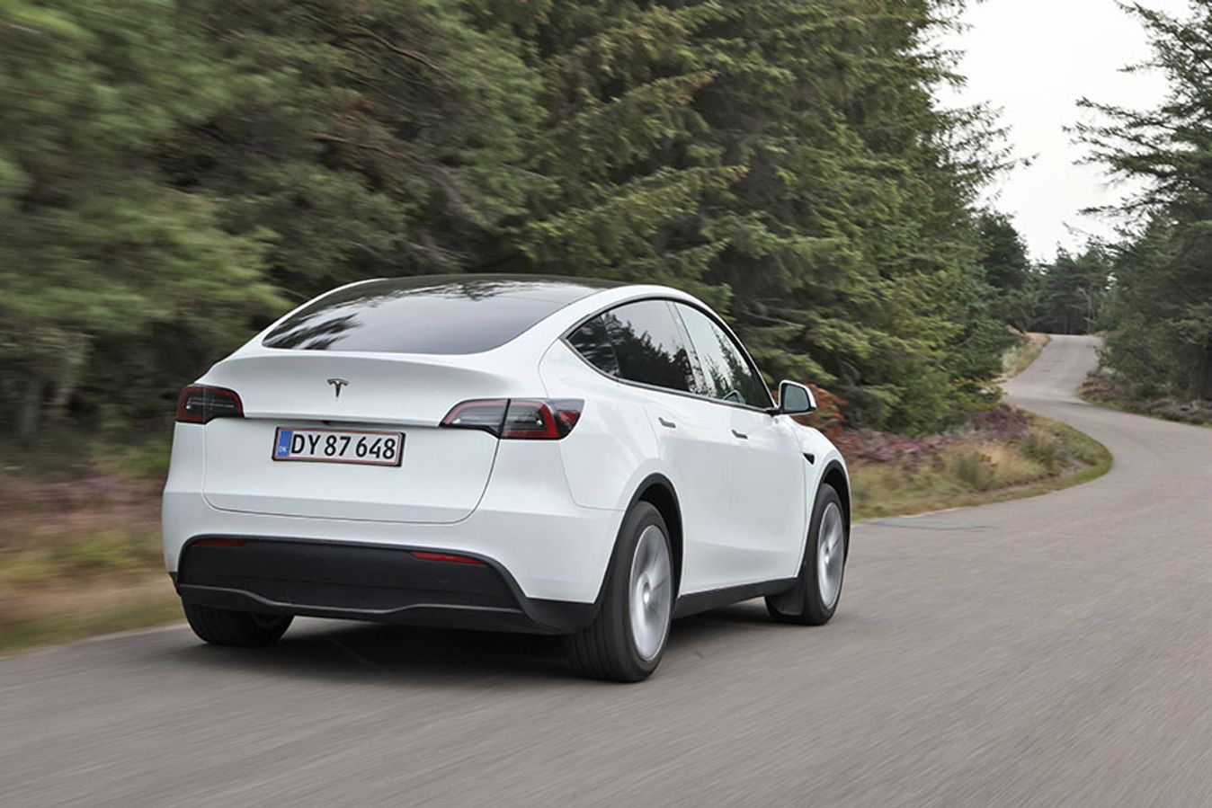 Tesla Model Y er et godt køb, men ikke klassens bedste. Læs testen | FDM