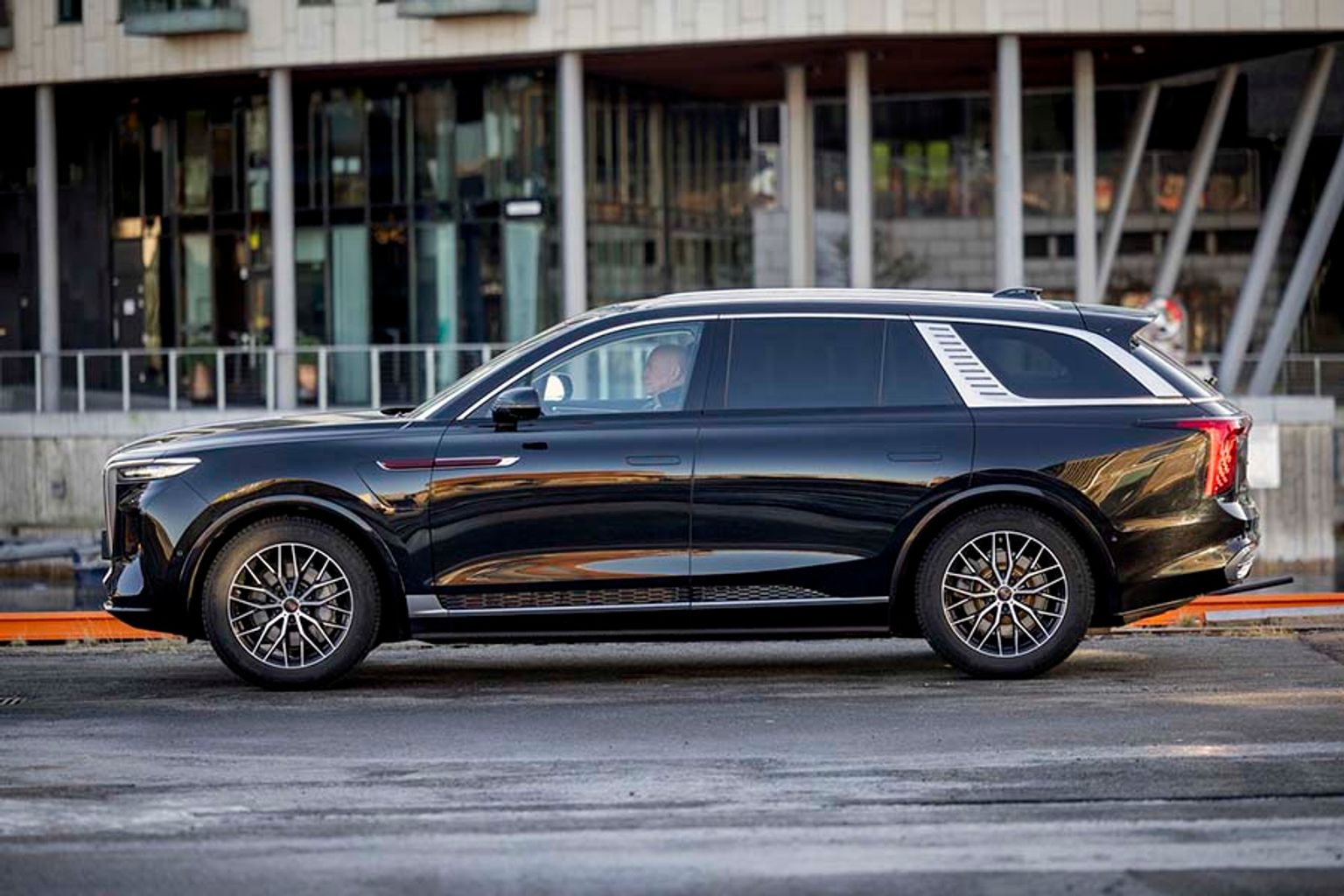 Hongqi E-HS9 – Elbil til folkets ledere | FDM