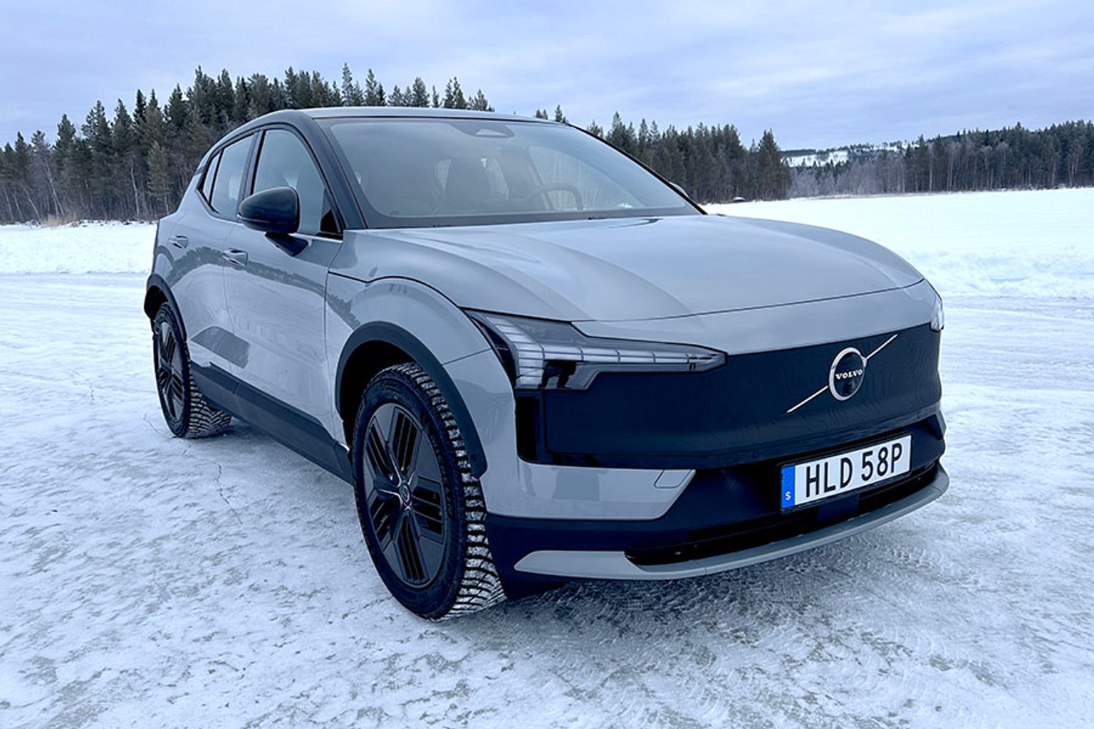 Volvo EX30 CC er vild med alle veje. Læs om nyheden nu | FDM