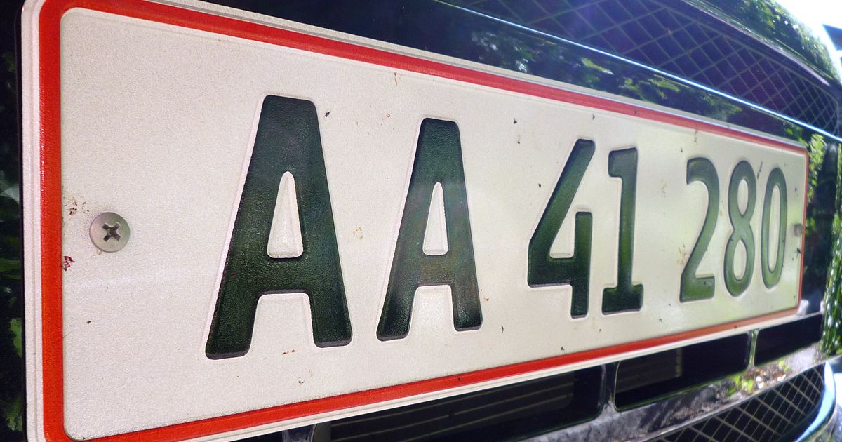 Nummerplader rykker tilbage til start | FDM