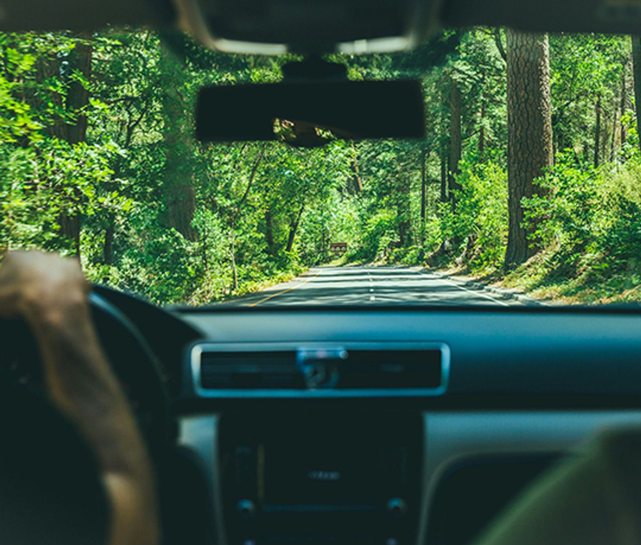 Lej bil med rabat hos AVIS – 10% FDM-rabat på billeje | FDM