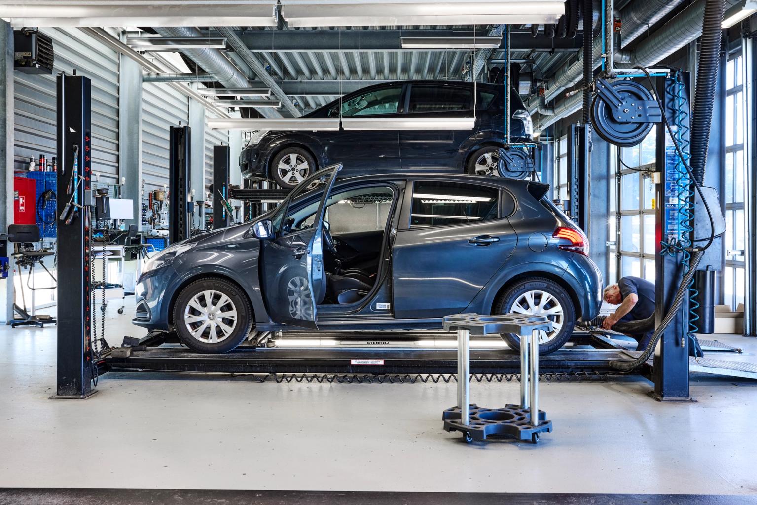 Bilsyn og biltest i Odense – Book tid hos FDM i Odense | FDM