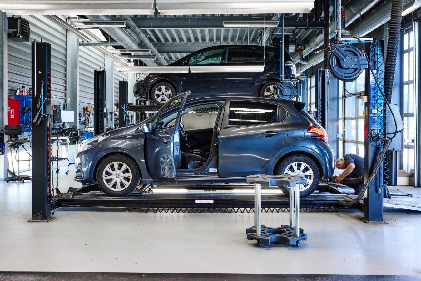 Bilsyn og biltest i Odense – Book tid hos FDM i Odense | FDM