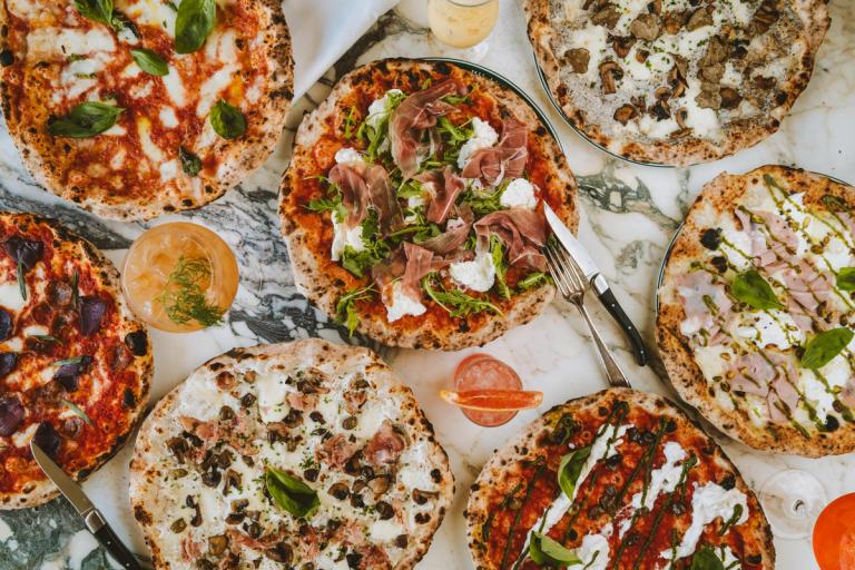 Italian restaurant pizzeria, burgers, desserts & cocktail bar in Paris