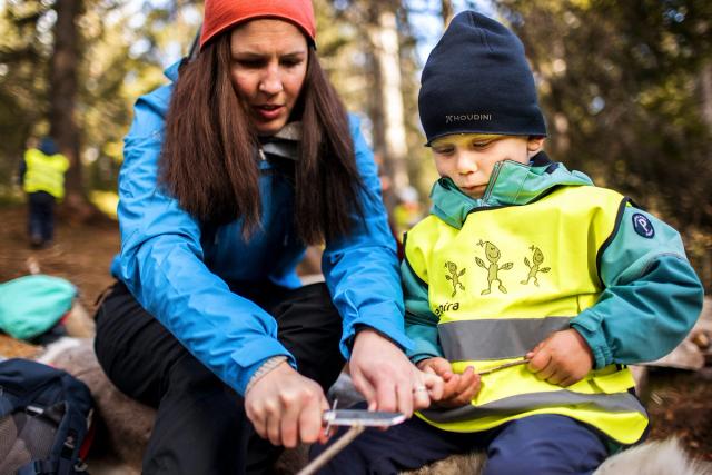 Skogen som lekeplass – aktiviteter for barn | Espira - Espira Barnehage ...