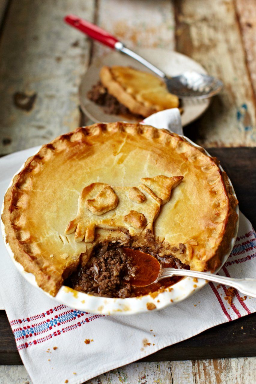 Mince & onion pie