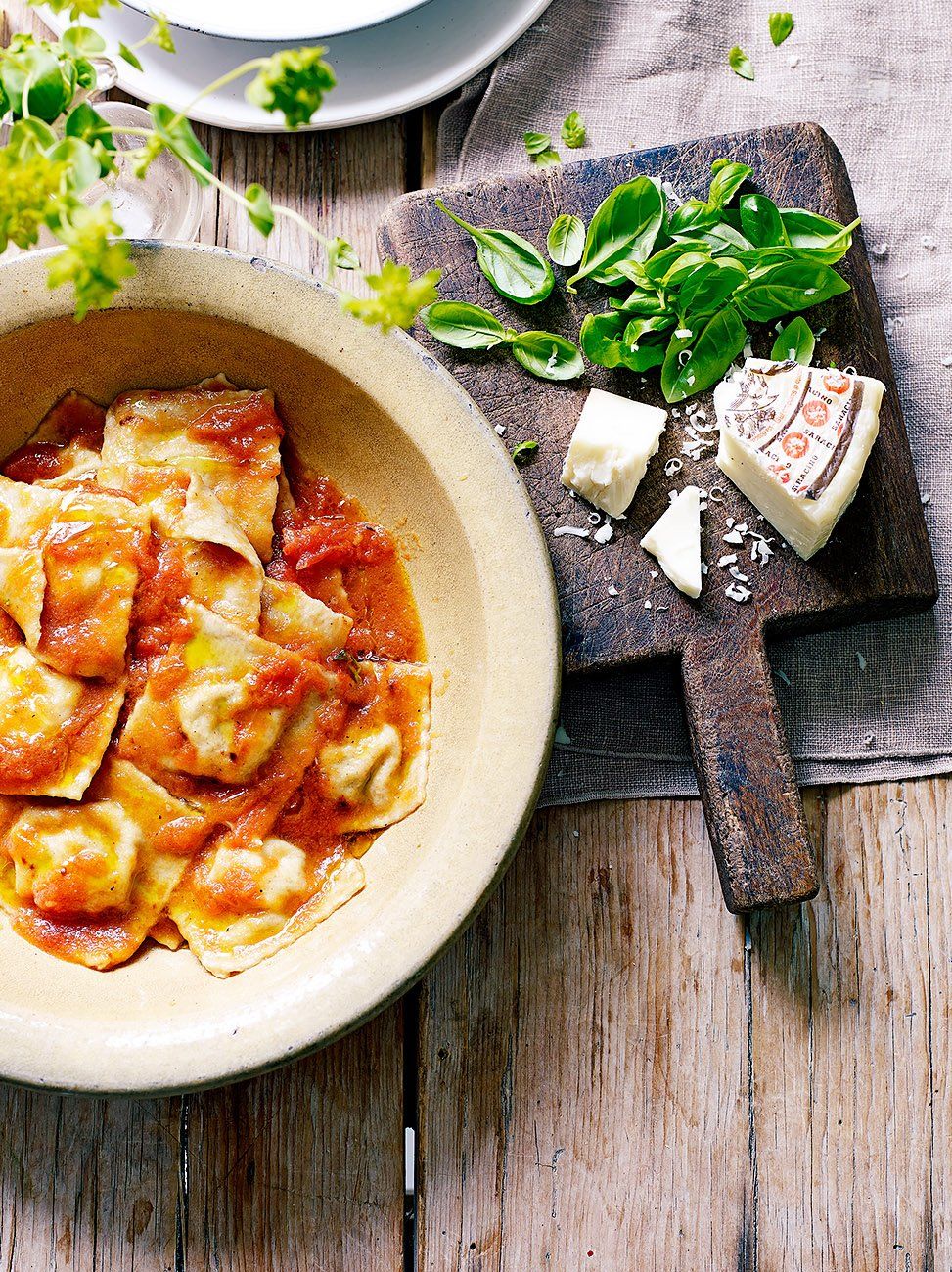 Wholewheat ravioli with courgette flowers and ricotta | Pasta recipes ...